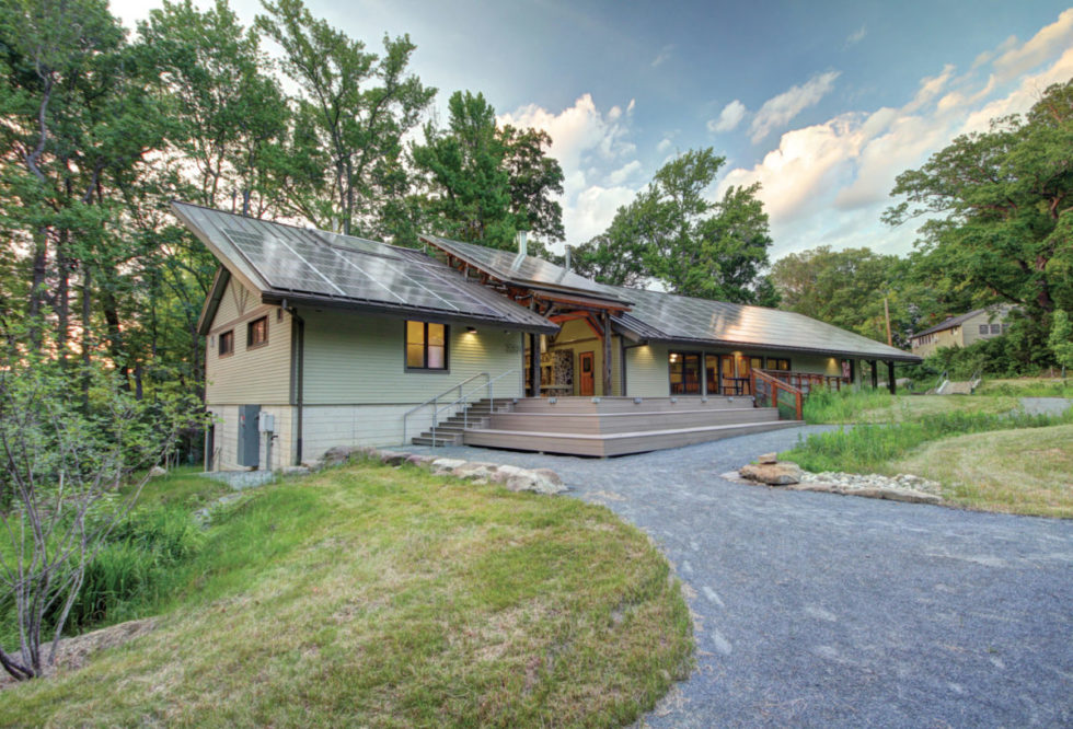 The Grass Building in Maryland is as Green as its Surroundings - gb&d
