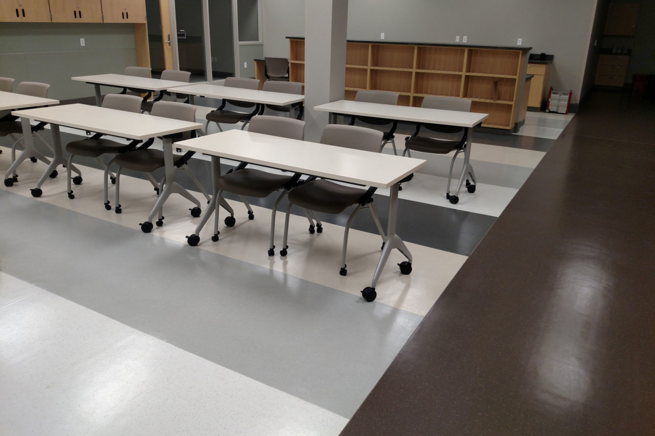 What Are Rubber Floors? Intro, Benefits, and Examples 2023