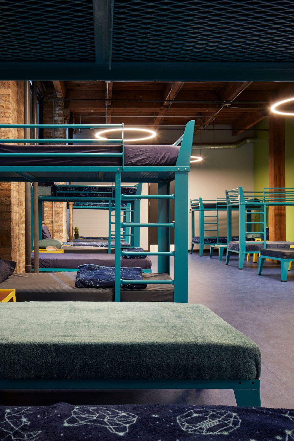 Chicago Adaptive Reuse Transforms Bucktown Building into a Refuge