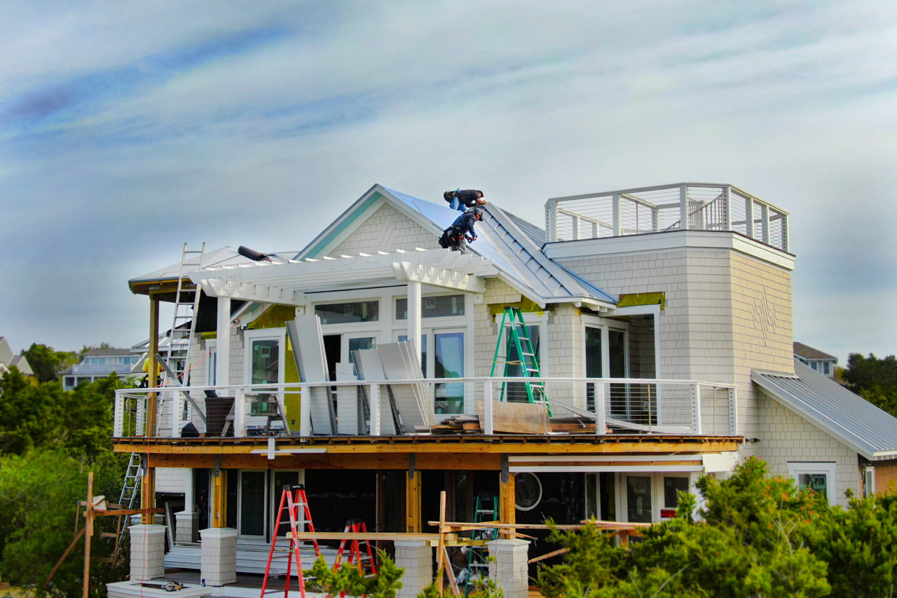 A Custom Metal Roof That’s Both Stylish and Durable on the Coast - gb&d