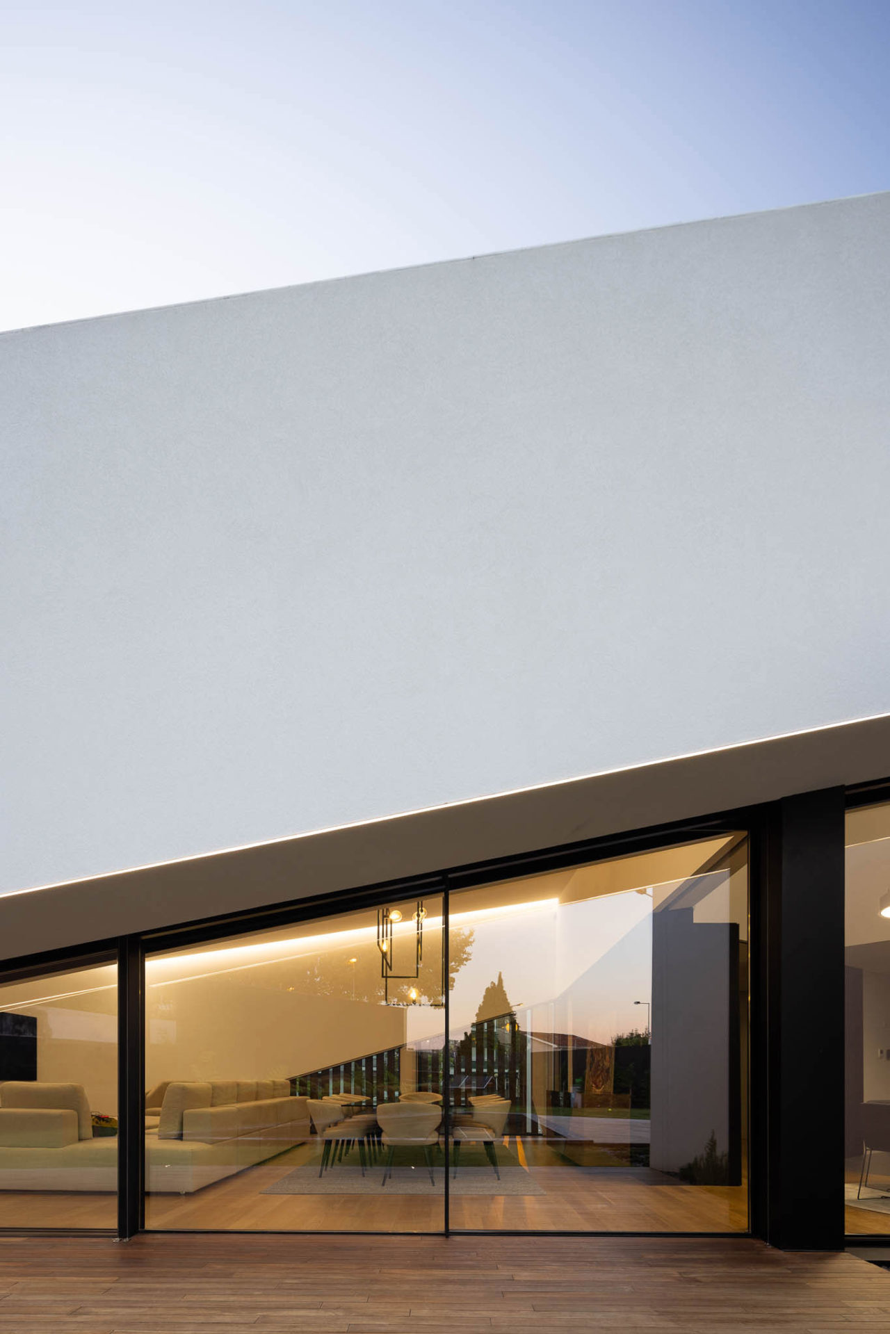 Tilt House in Portugal Balances Privacy and Natural Light - gb&d