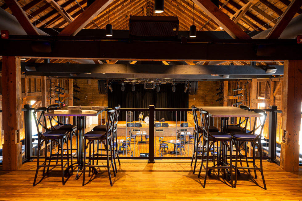 3 Things to Know About Vertical Cable Rail - gb&d