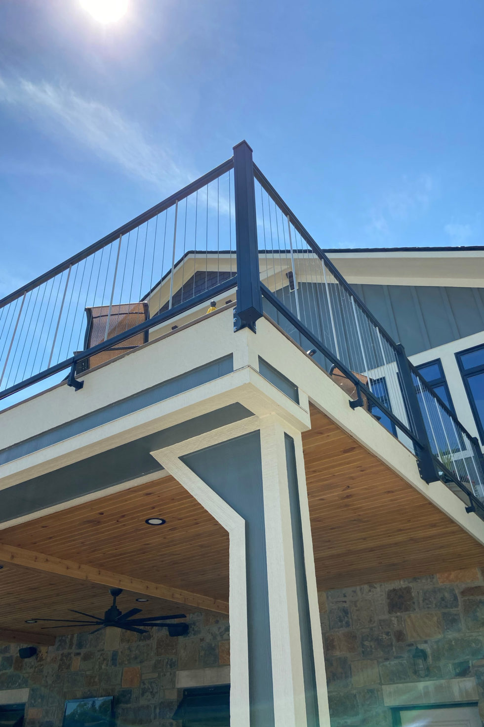 3 Things to Know About Vertical Cable Rail - gb&d