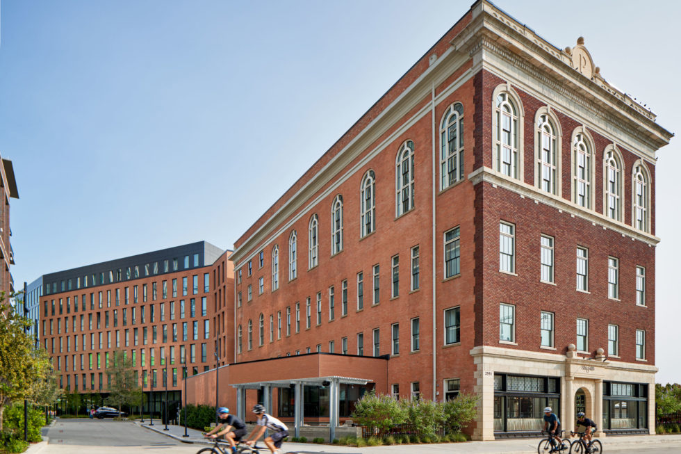 What is a Parapet Roof? - gb&d