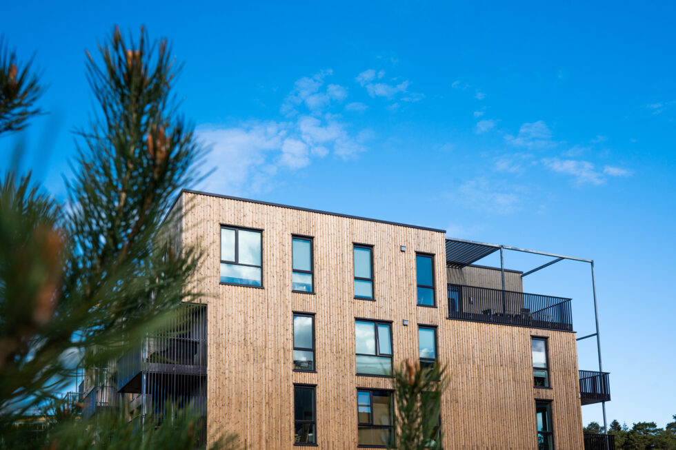 Sustainable Housing: Examples & Trends in 2023