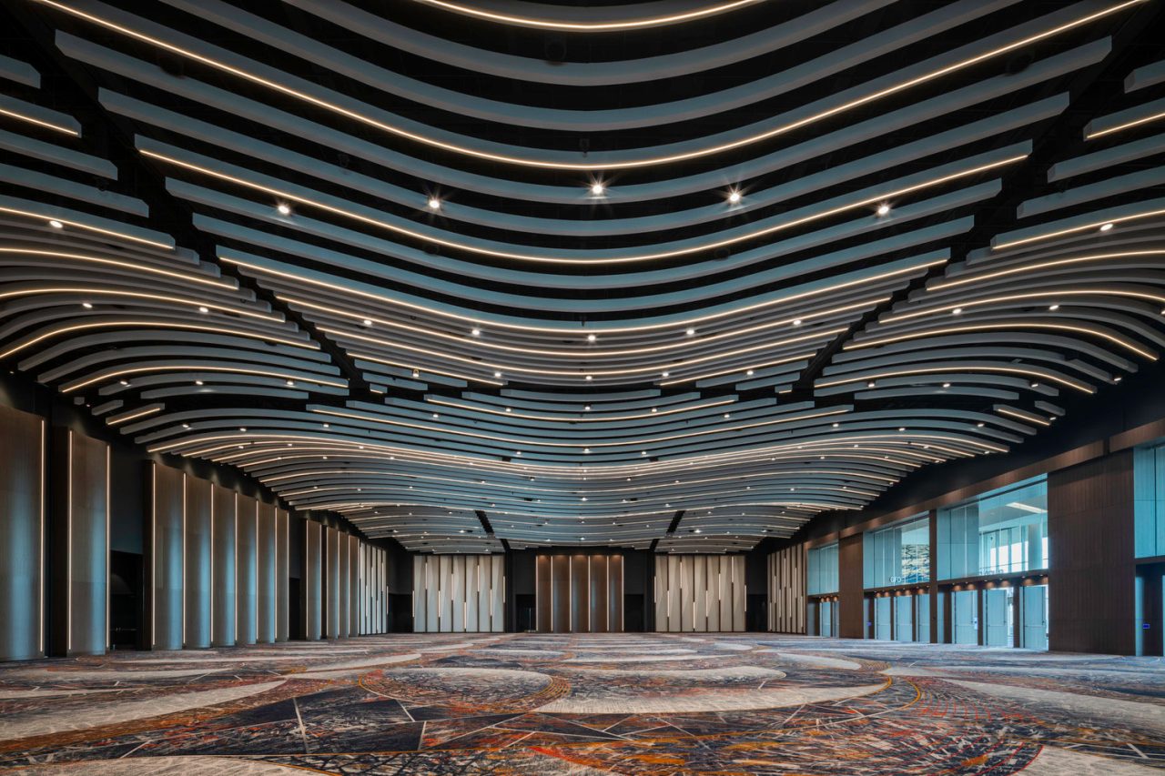 Introduction to LED Lighting: Benefits & Examples in 2024